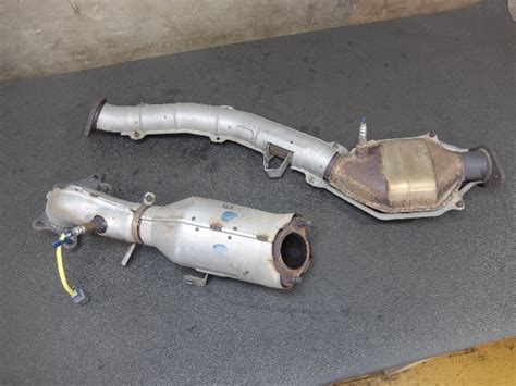 Bl5 レガシィb4 2 0gt Specb Tuned By Sti Ej20 純正触媒 キャタライザー 触媒、エキマニ、フロントパイプ ｜売買されたオークション情報、yahooの商品情報を