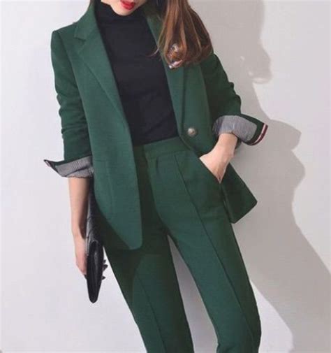 ۲۱ مدل کت و شلوار دخترانه برای عروسی جدید ۱۴۰۲ اسپرت و شیک مجلسی ماگرتا