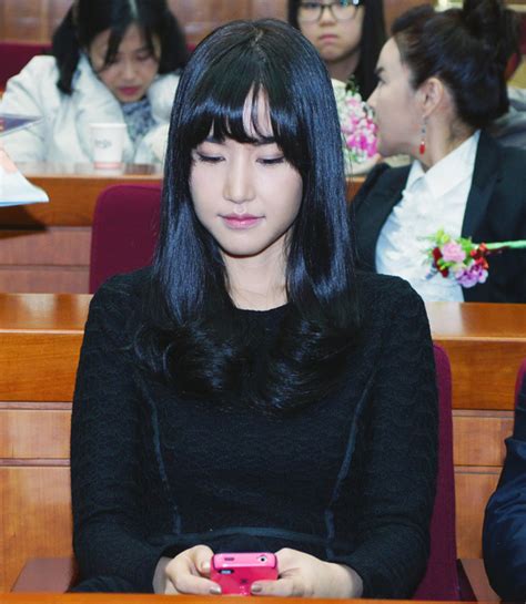 제6회 2011 대한민국나눔대상 공현주 ˝메이크업 확인은 거울 대신 휴대폰˝나눔뉴스 사랑받는 국민의 신문 기부문화를