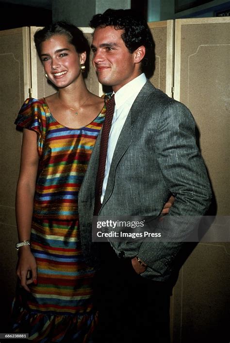 Martin Hewitt Og Brooke Shields 25 Amazing Photos Of A Young Brooke