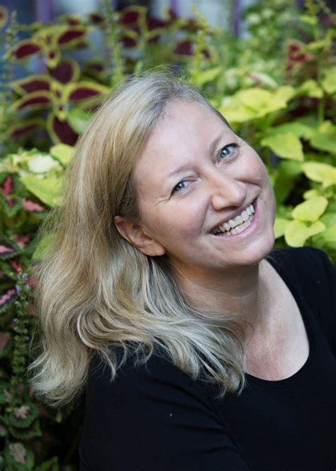 25 Authors And Their Holiday Traditions Book Review Hasty Book List