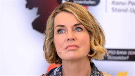 Tagesthemen Moderatorin Jessy Wellmer Ihr Bruder Starb Mit 15 Kino