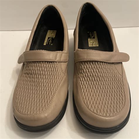 Beacon Euroflex Loafers Slip On Flats Womens Size 9 Gem