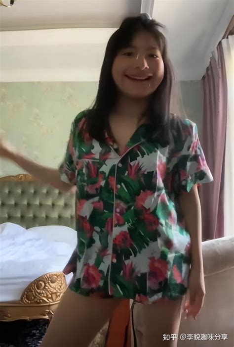王诗龄直播玩下衣失踪 知乎