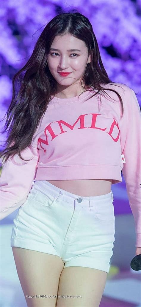 Pin On Sepatu Nike Wanita