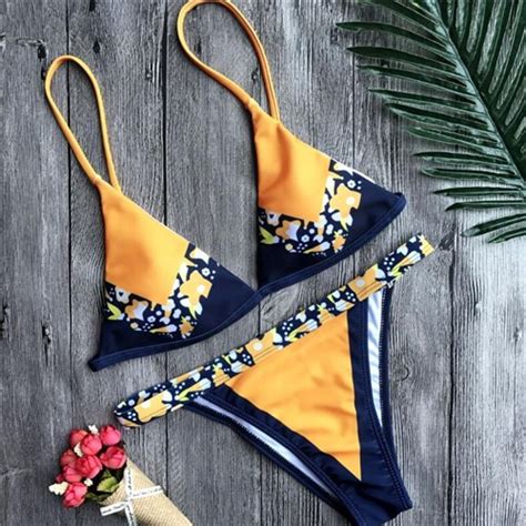 Tiny Flowers Prints Decorated Summer Yellow Bikini Swimwear Set
