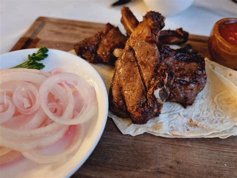 우즈베키스탄 타슈켄트 고급스러운 로컬 맛집 쁠롭plov Feat 부라타 치즈 샐러드 주문 조심