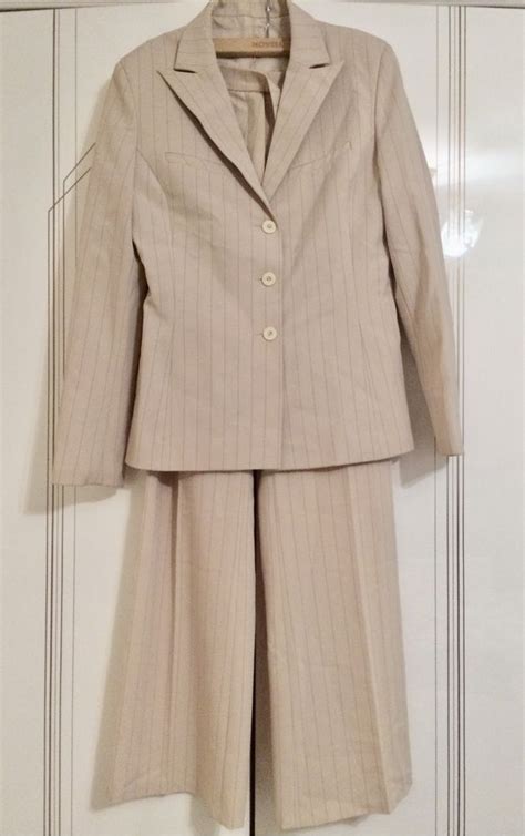 Діловий брючний костюм 400 грн Костюми з брюками Київ на Olx