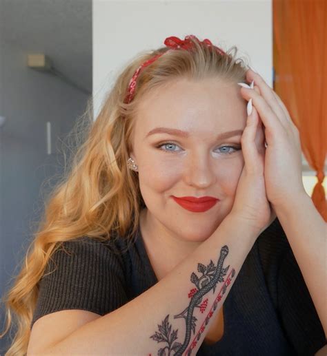 Nadia Bogdanova Medium