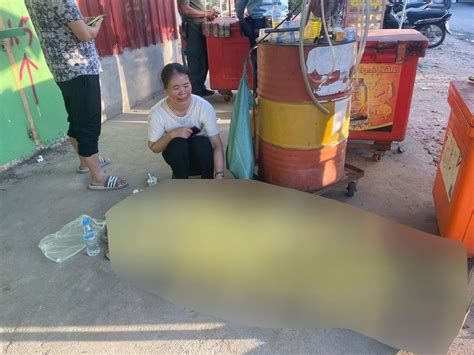 រថយន្តដឹកអេតចាយបើកបុកម៉ូតូពីក្រោយបណ្តាលឱ្យបុរសជនជាតិចិនម្នាក់ស្លាប់ សារព័ត៌មាន នគរវត្ត