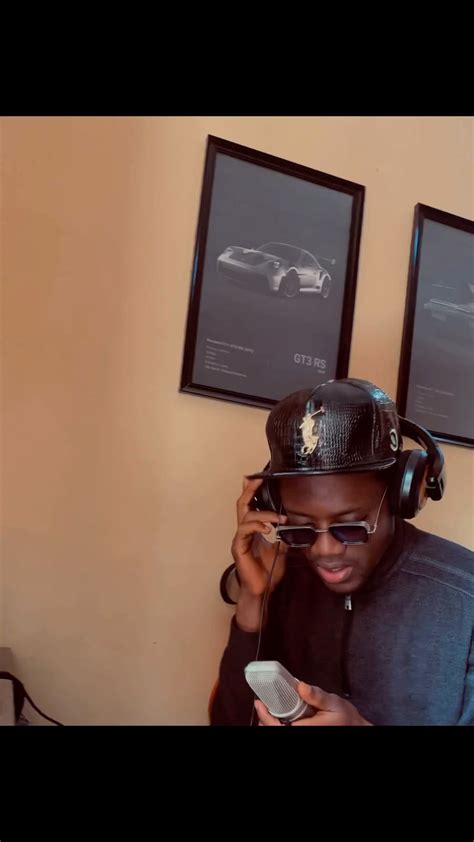 Mahn Barry Mahnbarry • Instagram Photos And Videos