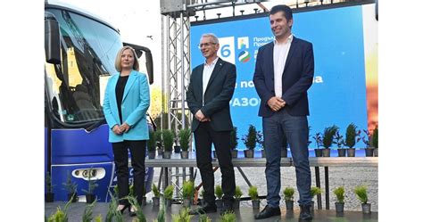 ПП ДБ откри кампанията си в София подарява хиляди фиданки за засаждане