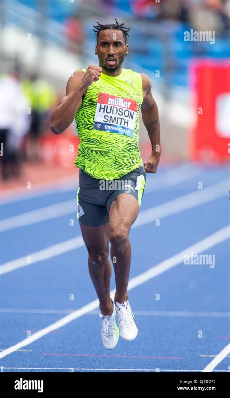 Ilan Mitchell Smith 2022