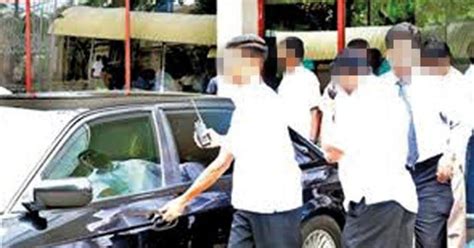 තර්ජනයක් නැති දේශපාලකයන්ගේ ආරක්ෂාව ඉවතට ~ Gossip Lanka Hot News Gossip