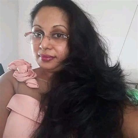 මිතුරු මිතුරියෝ වයස නිසාද මගෙත් එක්ක කතා නැත්තේ