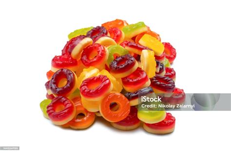 다채로운 젤리 사탕 모듬 평면도 젤리 도넛 젤리 곰 흰색 배경에 격리되어 있습니다 과일에 대한 스톡 사진 및 기타 이미지 과일 냉동식품 노랑 Istock