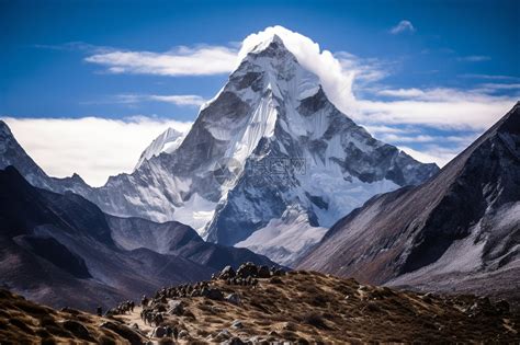 巍峨陡峭的山脉高清图片下载 正版图片600129309 摄图网