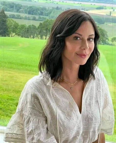 Pin By Lars Jensen On Catherine Bell Catherine Bell Beautiful Curvy