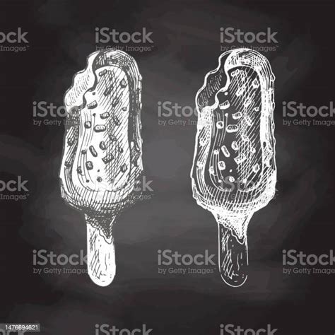 아이스크림의 손으로 그린 스케치 칠판 배경에 격리된 초콜릿 막대기에 아이스 캔디 빈티지 그림입니다 라벨 포장 및 엽서 디자인을