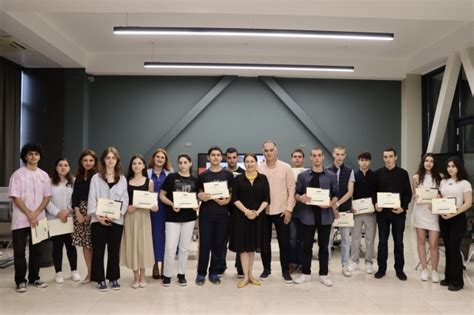 Seu პროექტის „ბიზნესის საფუძვლები“ ს დაჯილდოების ცერემონია