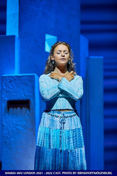 Mamma Mia London 2021 2022 Cast Mamma Mia Mama Mia Mamma