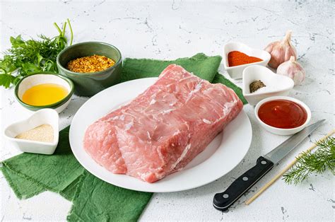 Свинина запечена в духовці простий рецепт — Шуба