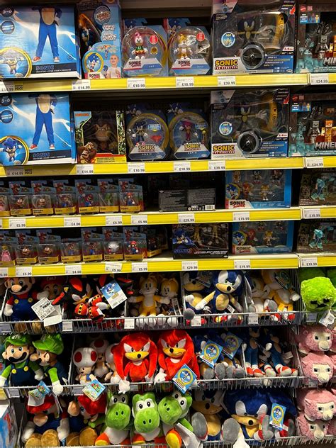 Sonic The Hedgehog Fans Sonic Section In Smyths