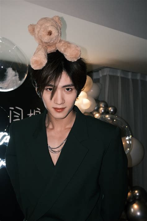 闫桉 OhYanan on Twitter Yan an Pentagon Asian actors