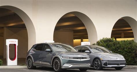 현대차 ‘데이터 종속 지적에도 북미에서 테슬라 충전 방식 채택