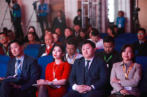 Монгол Хятадын бизнес эрхлэгчдийн уулзалтад Улаанбаатарын хөрөнгө оруулалтын бодлого шийдлийг