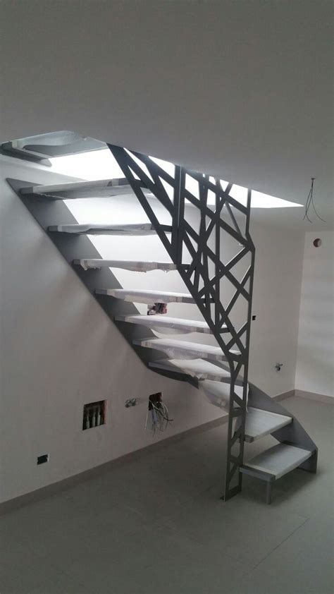 Scala Con Gradino In Legno Struttura E Ringhiera Su Disegno Modello Monorampa By Effebi Group