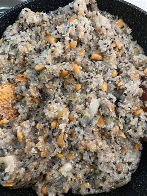 နွေဦးခေါ်သံ နွေဦးခေါ်သံ Added A New Photo