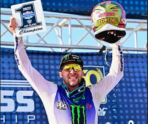 Eli Tomac Wins First Moto At Fox Raceway Closes In On Title The Journal