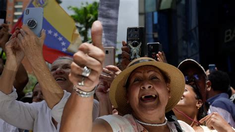 Oposição Volta às Ruas Em Protesto Contra Reeleição De Maduro Que