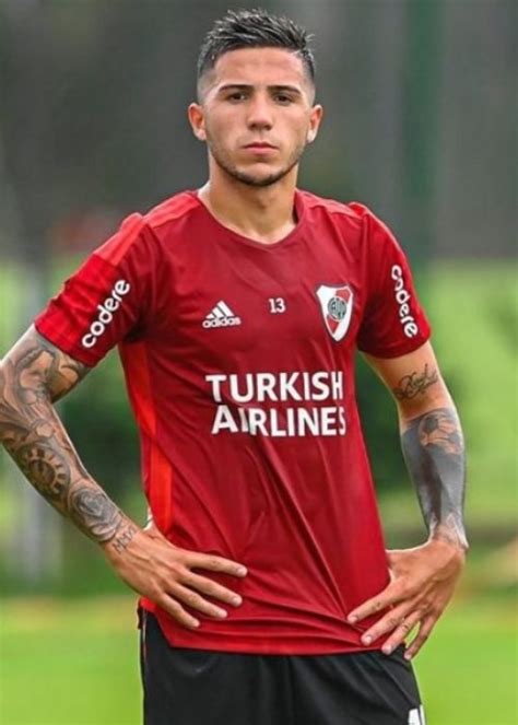 Enzo Fernández Height, Weight, Age, Family, Girlfriend, Biography