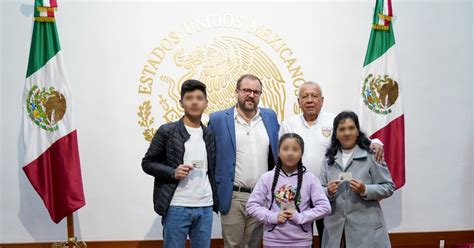 Fueron Entregados Documentos Migratorios A La Esposa E Hijos De Pedro