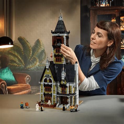 Lego Haunted House 10273