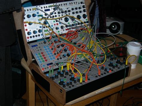 Nins Alessandro Cortini On The Buchla 200e Synthtopia