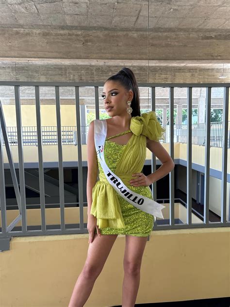 Caryeli Rodríguez Caryelirodriguez • Instagram Photos And Videos