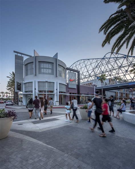 Outlet Mall Architects The Pike Outlets Rdc Mixed Use