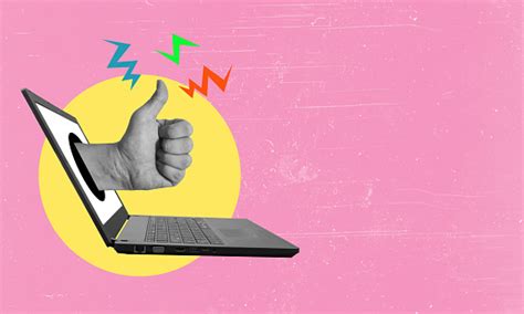 아트 콜라주 분홍색 배경에 있는 노트북의 손가락 위로 이미지 합성 이미지에 대한 스톡 사진 및 기타 이미지 합성 이미지 엄지손가락을 위로 노트북 Istock