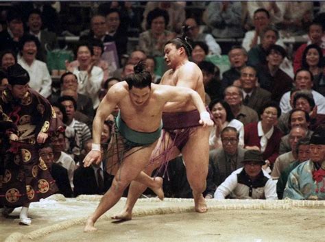 91年春場所で初対決貴花田奥が押し倒しで寺尾を下す スポニチ Sponichi Annex スポーツ