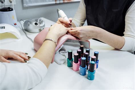 Гелэн будгаар хумсаа будахгүй байхыг эмч нар зөвлөж байна