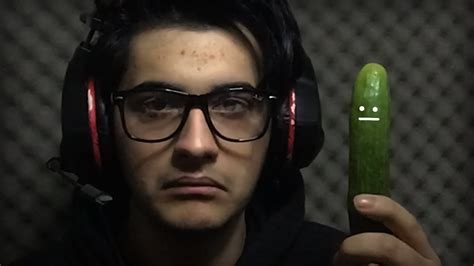 بازی با خیار Youtube