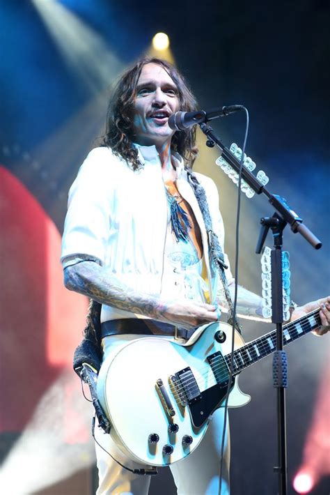 The Darkness Frontman Justin Hawkins Unveiled As Chameleon On The