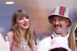 Taylor Swifts Engagement Is A ‘love Story For American Eagle Stock