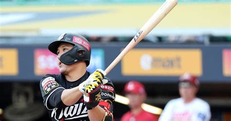 Kt 황재균 현역 6번째로 2100안타 고지kbo 15번째 Is 인천