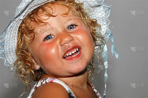 美丽小女孩的肖像