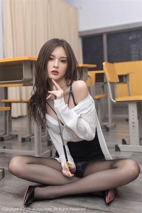 Xiuren No3852 Model Wang Xinyis Classic Professional Wear Theme