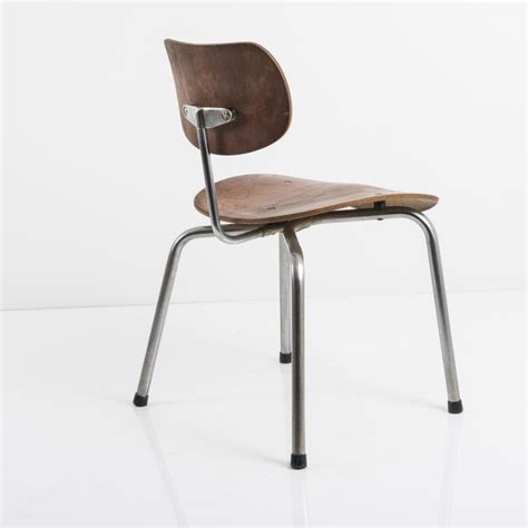 Egon Eierman Chair